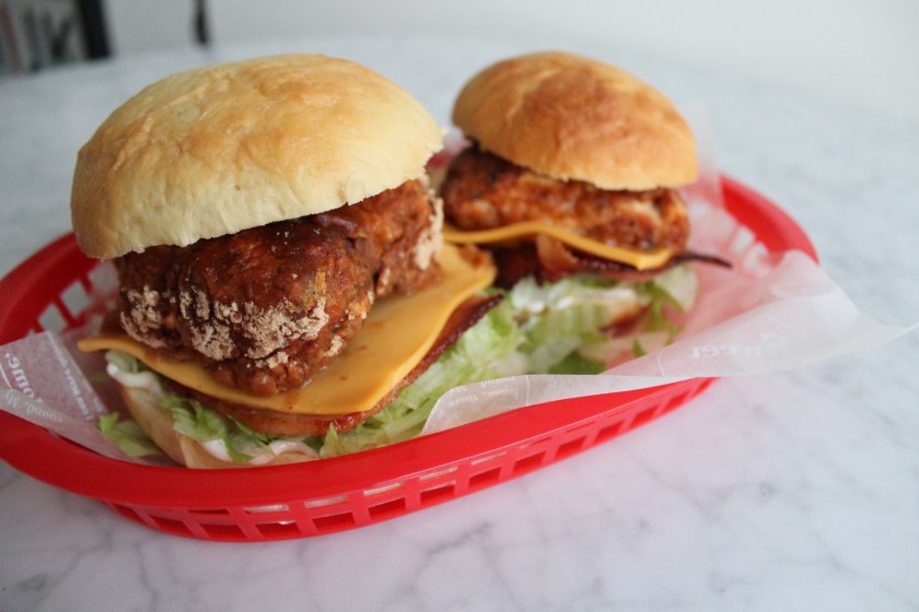 Chicken Ellen Barkin and Cheese Burger – Fame Hungry
