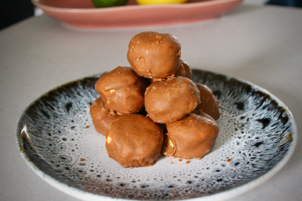 Michael Crocembouche – Fame Hungry