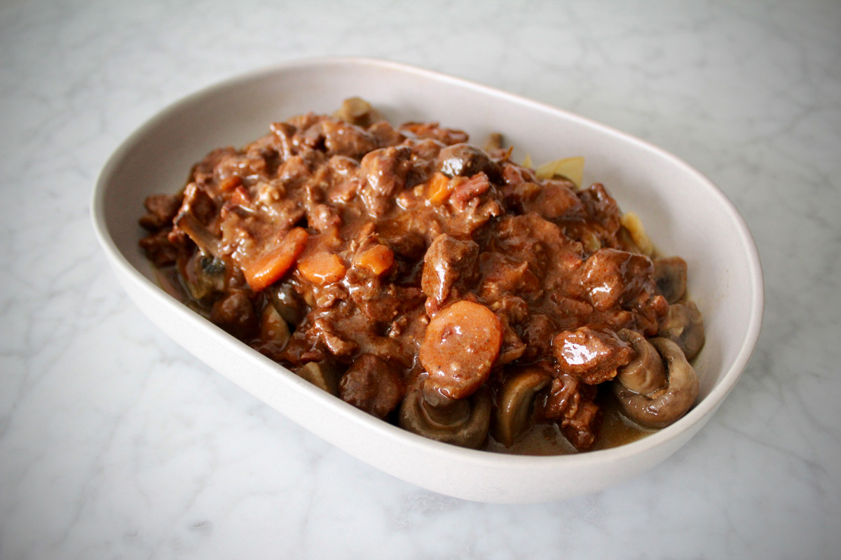 Beef Bourgeorge Mladenov – Fame Hungry