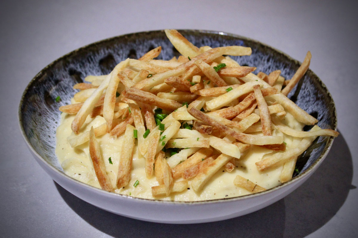 Arantxa Castilla-La Mash & Fries – Fame Hungry